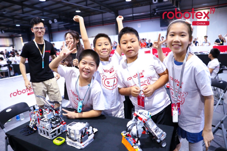 Robotex Asia: Eesti robotivõistluse populaarsus kasvas nii suureks, et tuli seal teha suur ...